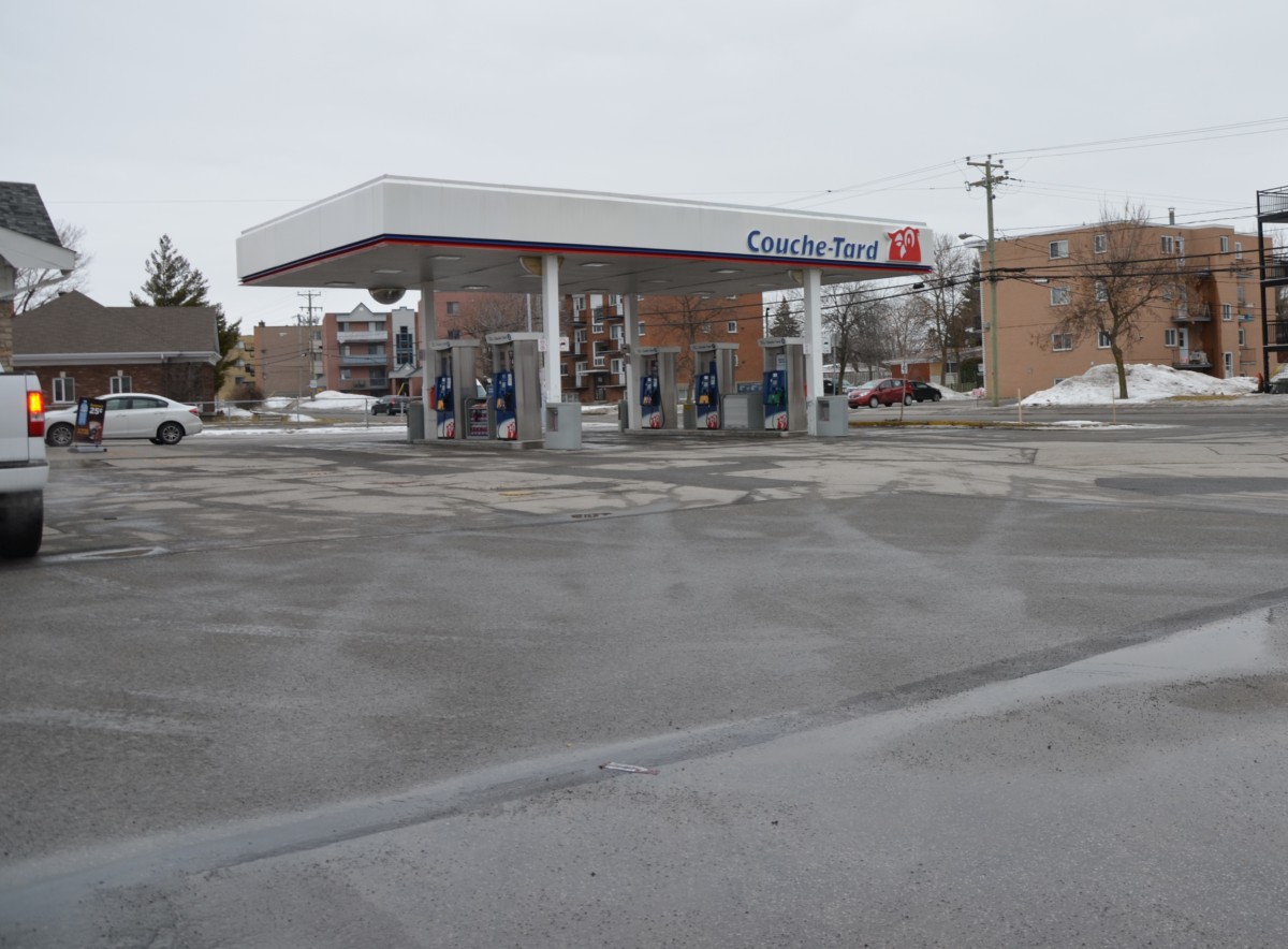 Couche-Tard acquiert des stations-services au Québec et en Ontario ...