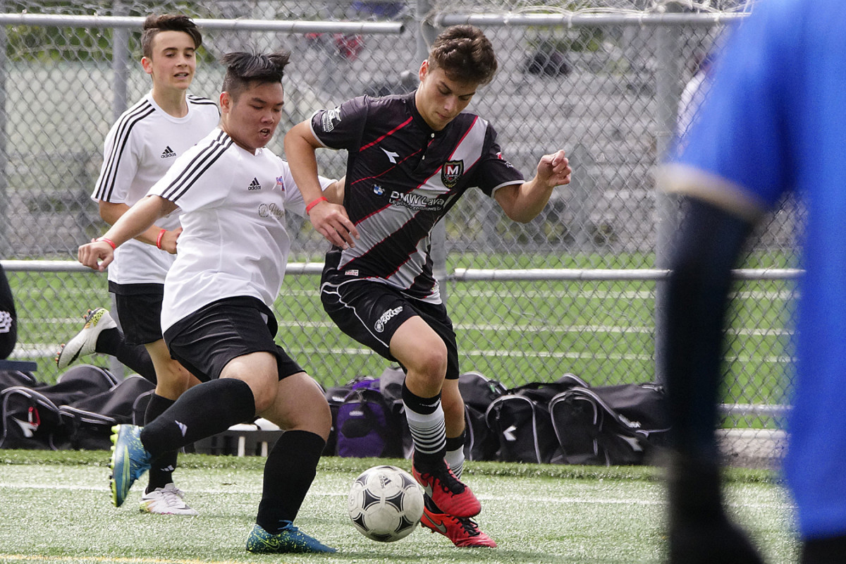 Laval rafle 14 podiums à la Coupe internationale de soccer - Courrier Laval