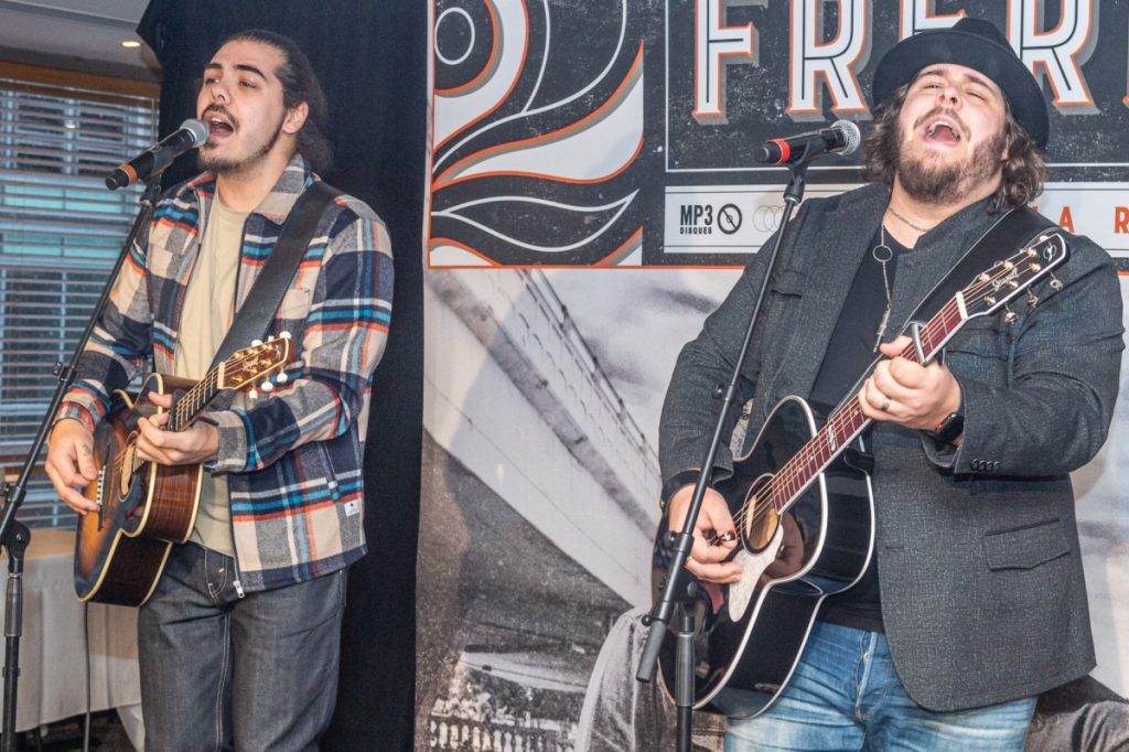 Les 2Frères veulent le plus gros party de l’année - Courrier Laval