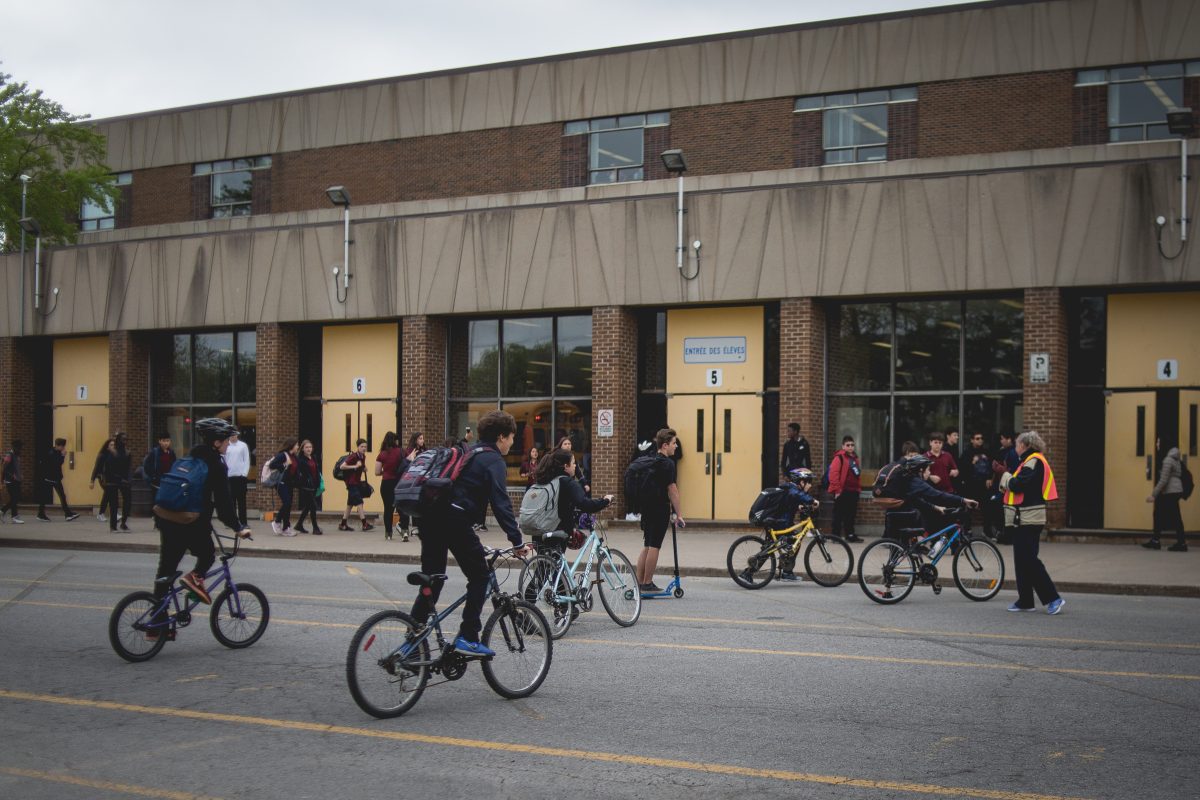 75 élèves troquent l’autobus pour le vélo - Courrier Laval