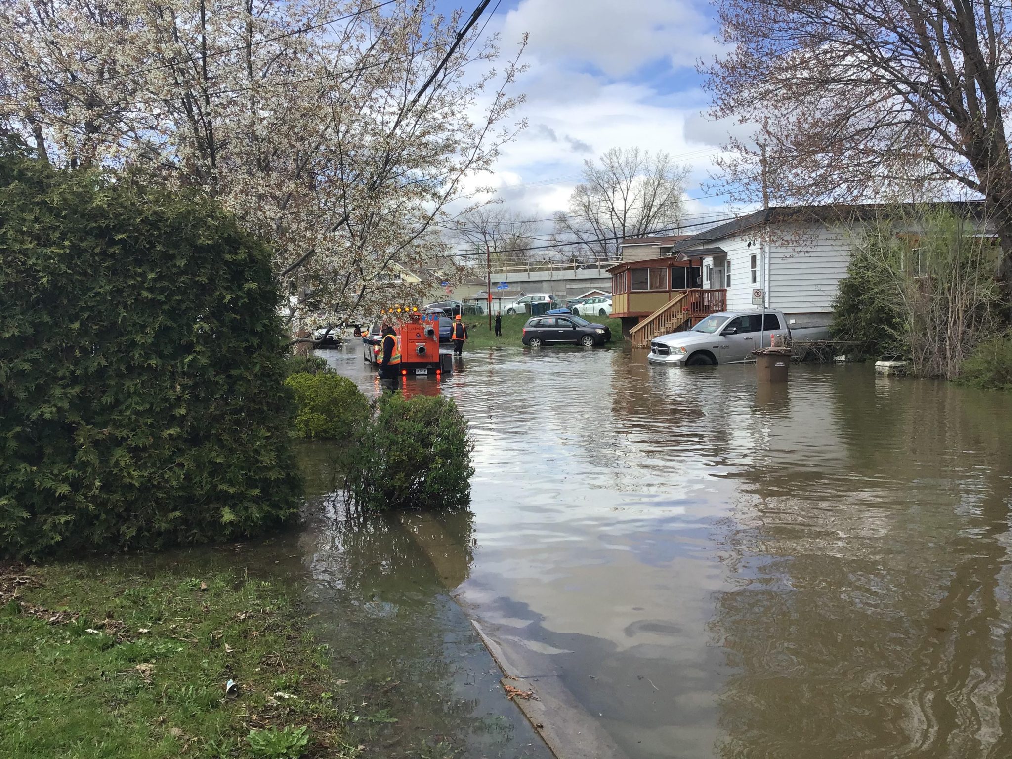 Gestion des inondations contestée à Sainte-Dorothée - Courrier Laval