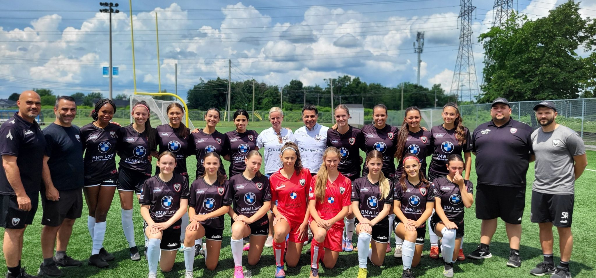 Une équipe de Laval participe à la Gothia Cup en Suède