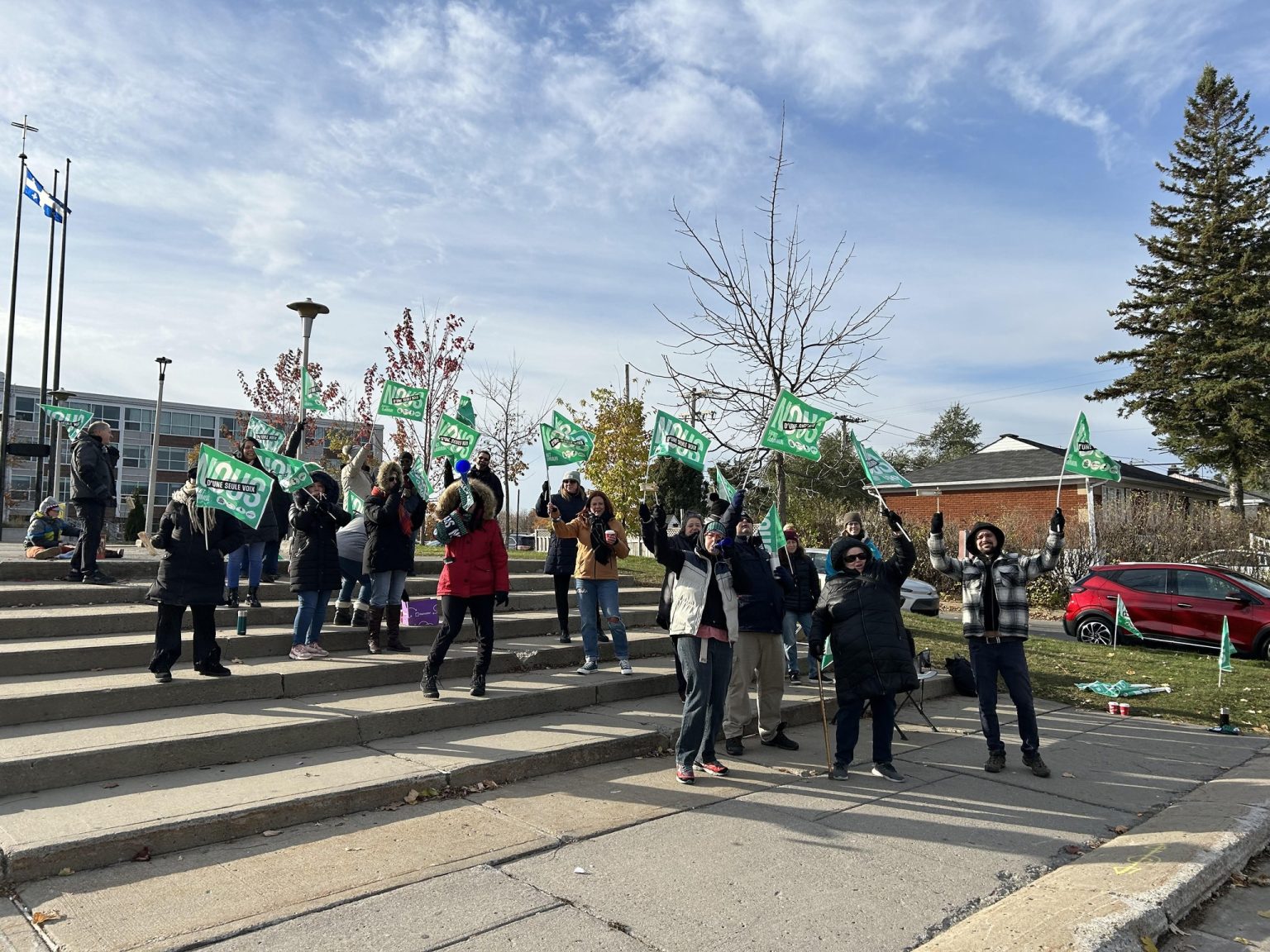 Front commun: Laval est en grève - Courrier Laval