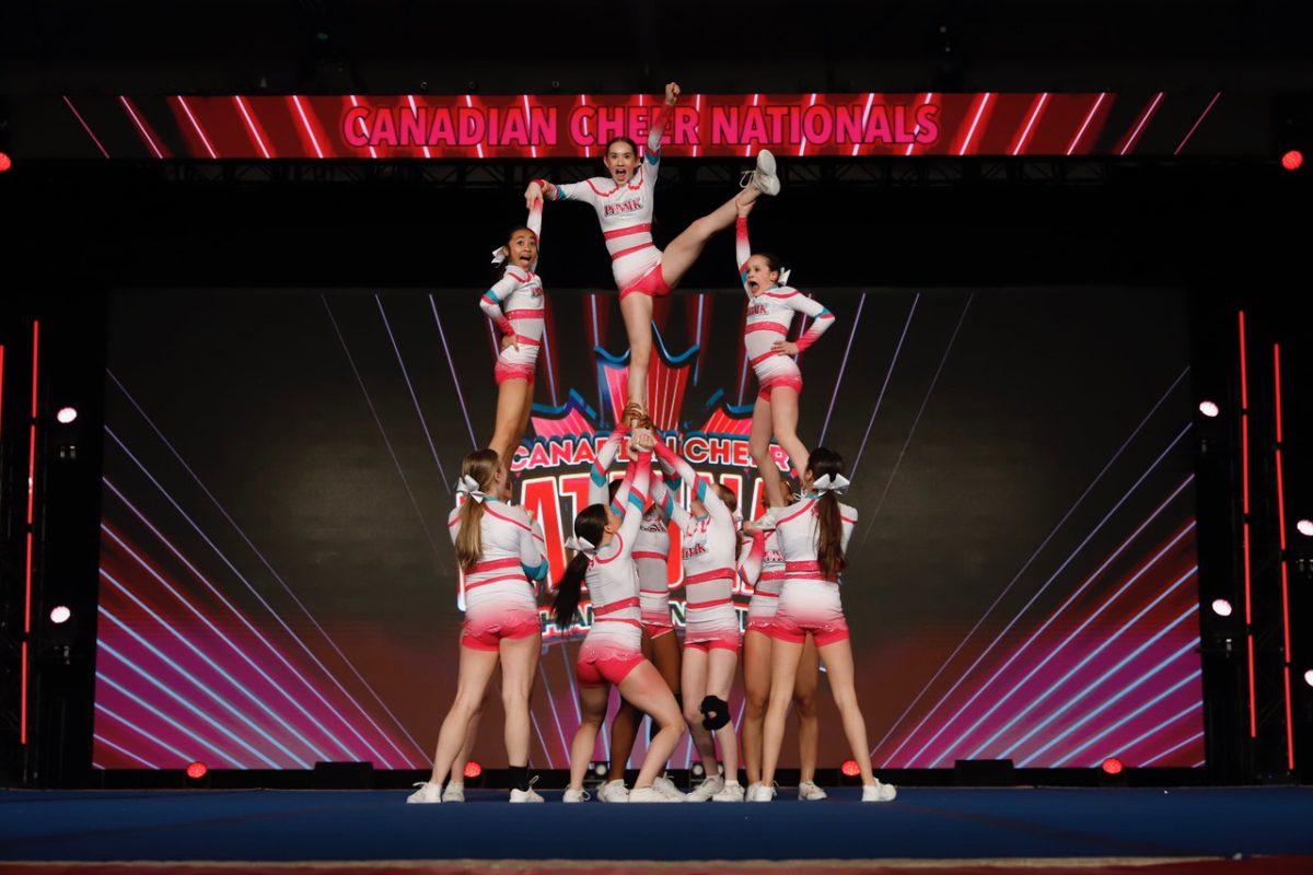 Des athlètes de cheerleading de Laval se démarquent à Niagara Falls