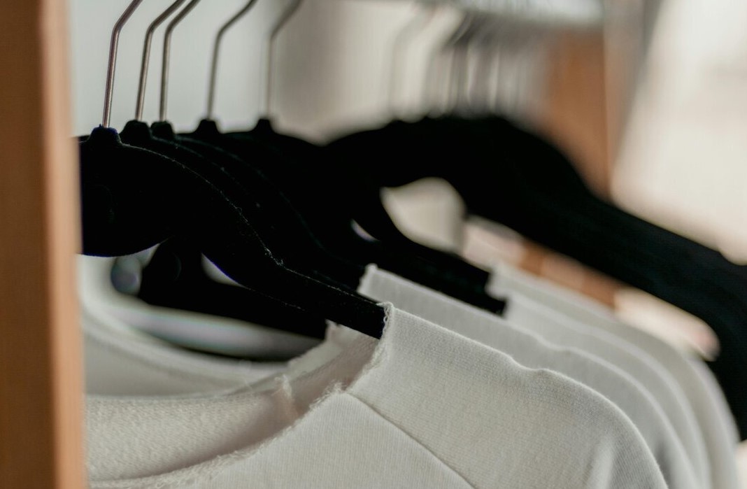 Cinq conseils et astuces pour maximiser l’espace dans ses placards