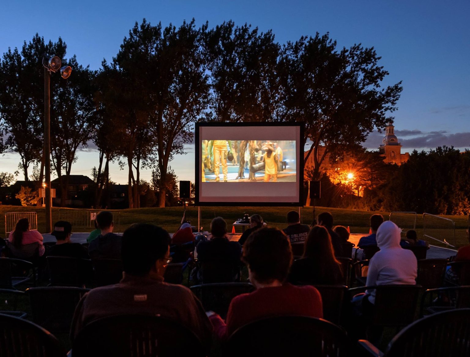 14 séances de cinéma extérieur gratuites à Laval cet été