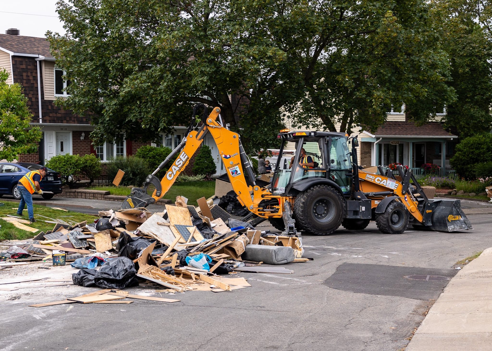 Inondations à Laval: 1303 tonnes de déchets amassés