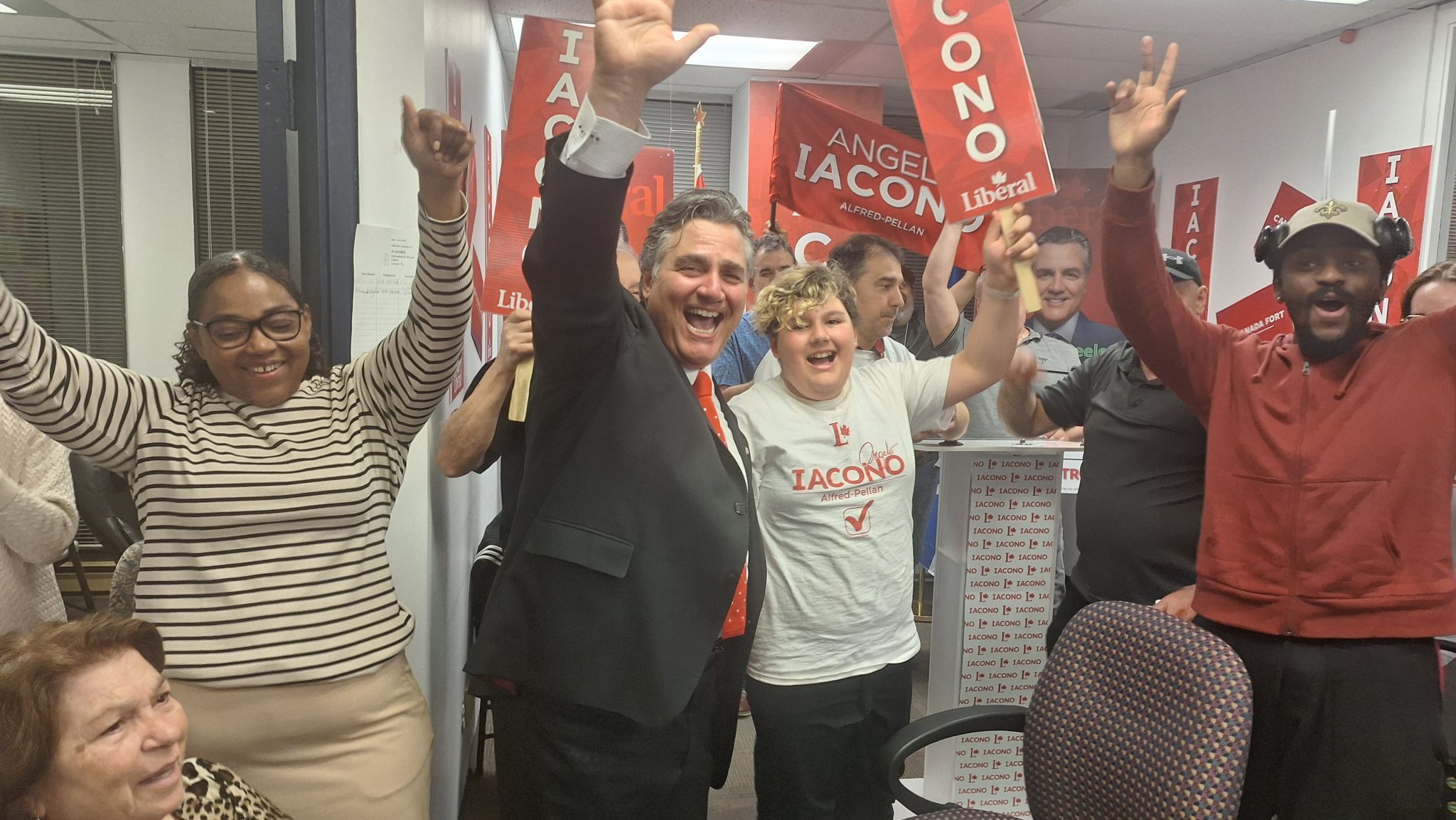 Les libéraux balayent à nouveau Laval