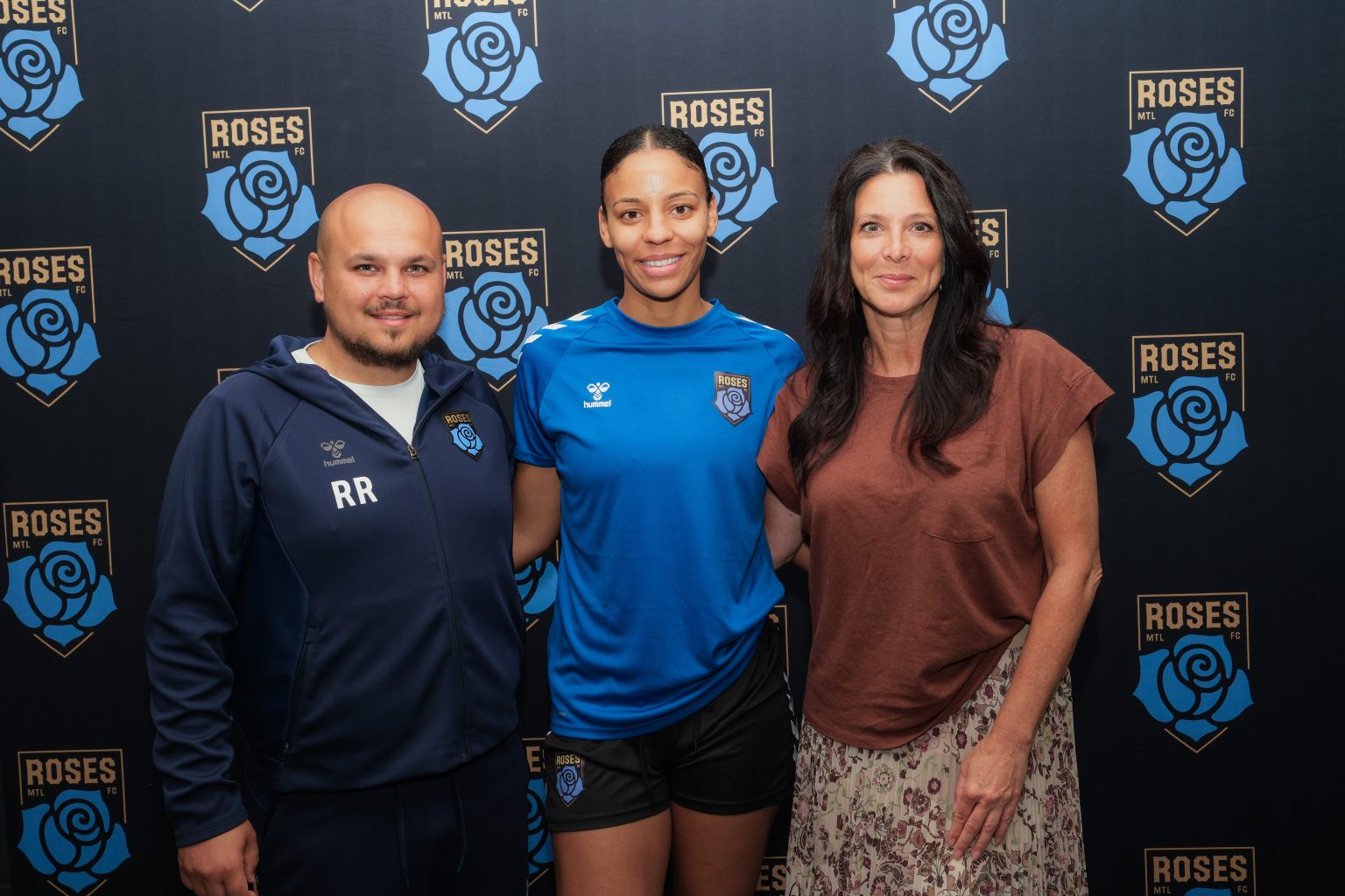 Olivia Mbala s'entend avec les Roses de Montréal