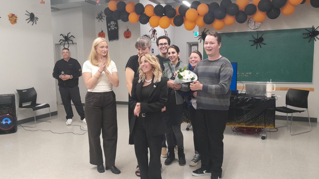 Geneviève Côté, la voix du cœur pour Autisme Laval